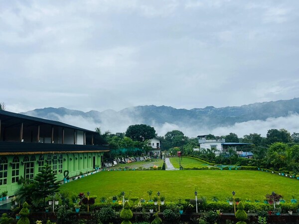 Chitralekha Boutique Resort - Dehradun