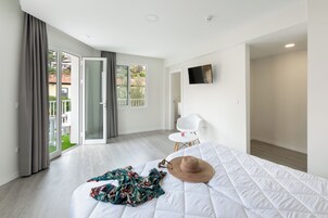 Secretária adequada para computadores portáteis 