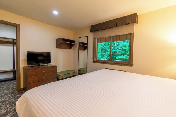 Alpenglow Lodge - New Hampshire (State)