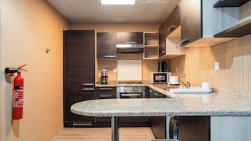 Apartamento Básico, Vista para a cidade | Kitchenette privada