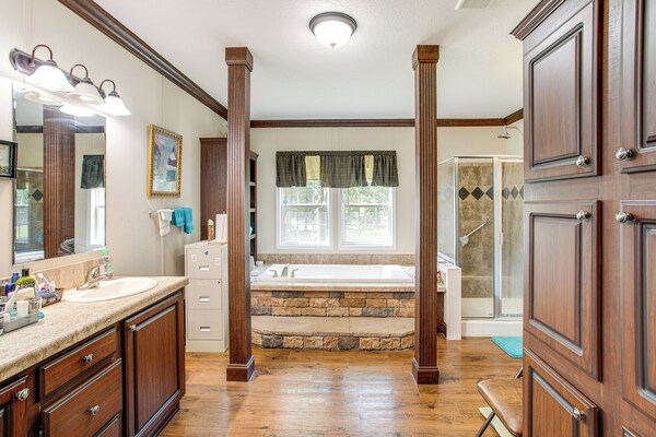 4 Mi To Weston Lake: Eastover Gem W/ Grill - Columbia, SC