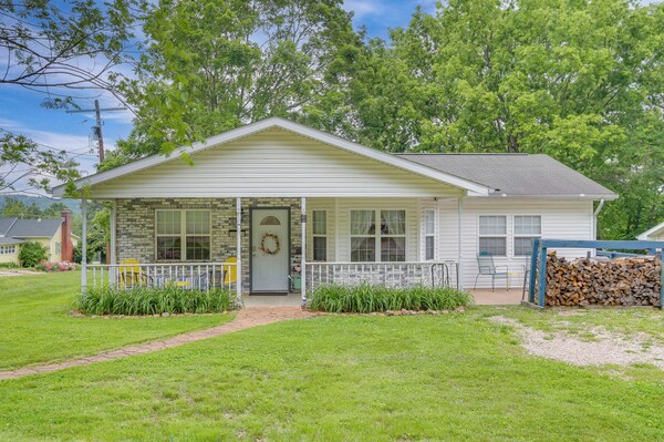 Walk To Dtwn: Ironton Home In Historic District - Bismarck, MO