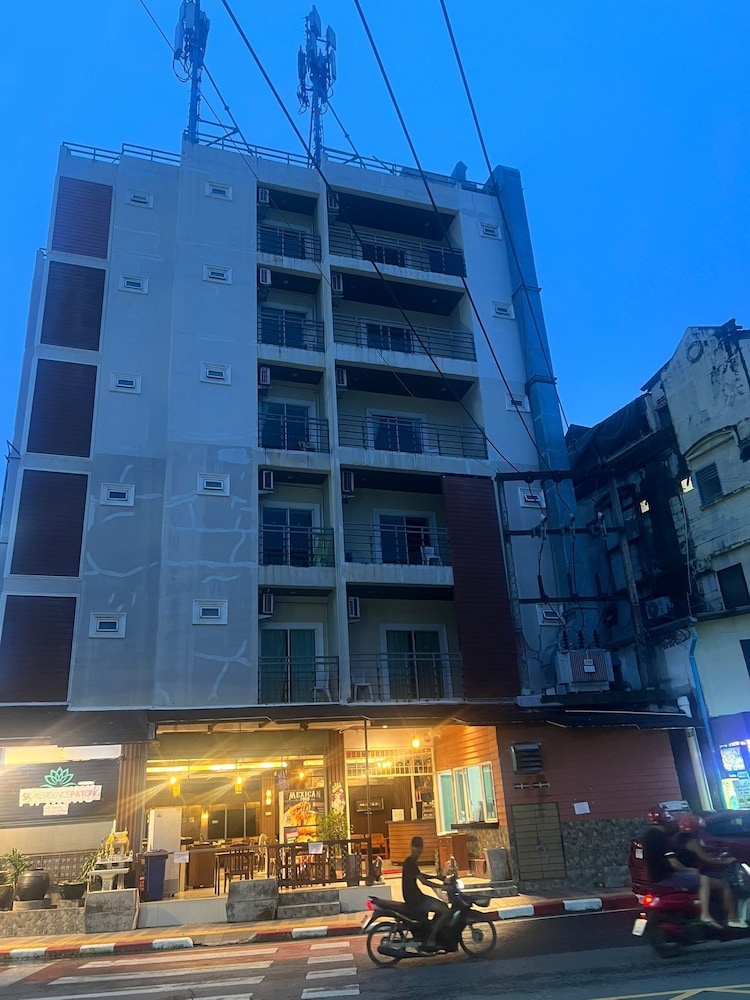 Sk Residence And Restaurant Patong - Patong Beach