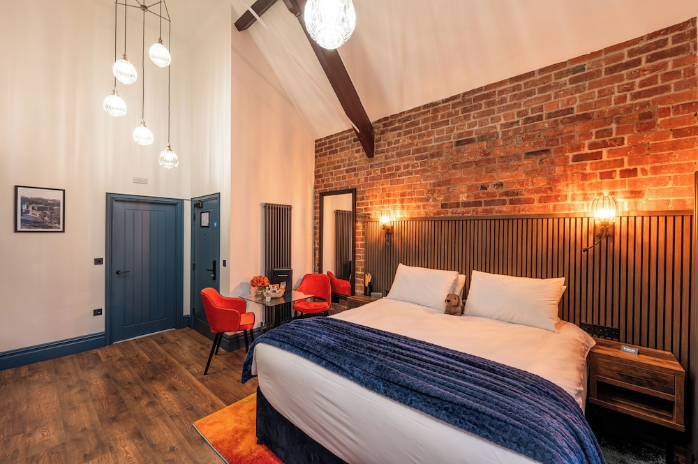 The Old Lyric Hall - St David Aparthotel - Barrow-in-Furness