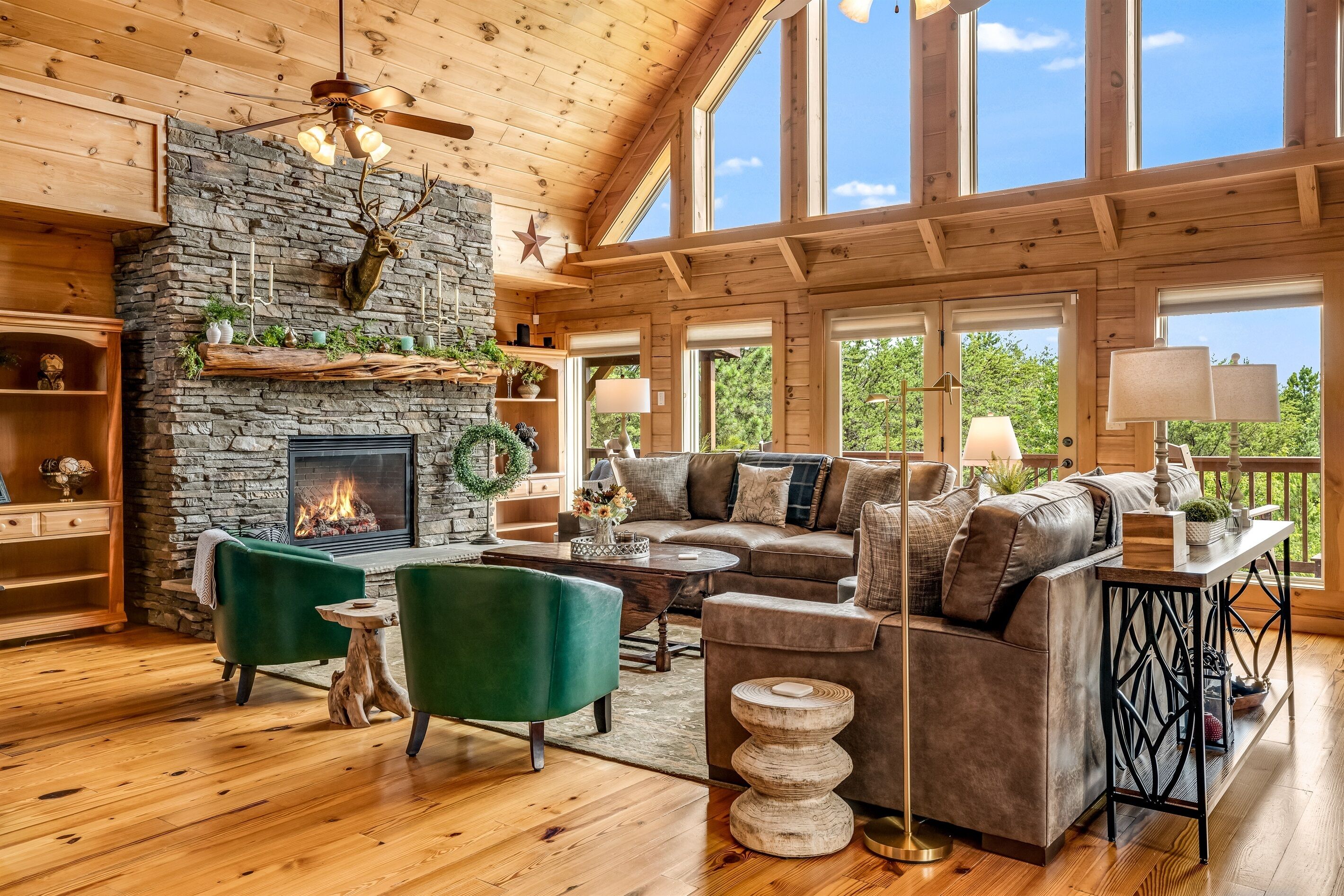 The Lodge At Pinnacle Ridge By Carolina Properties *Decorates For Christmas* - Lake Lure, NC