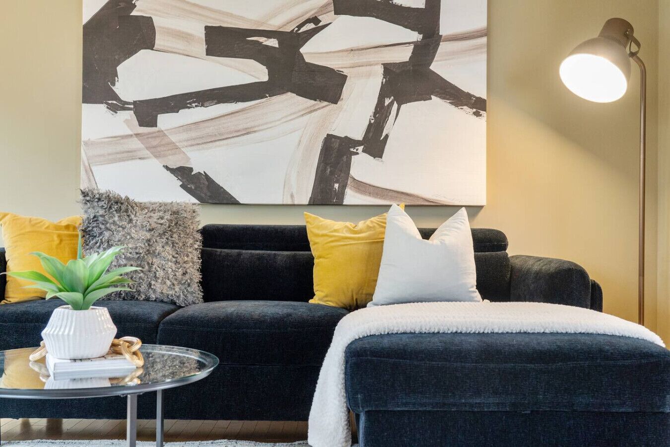 2 Private Suites | Near Saddledome, Events, Core - Calgary