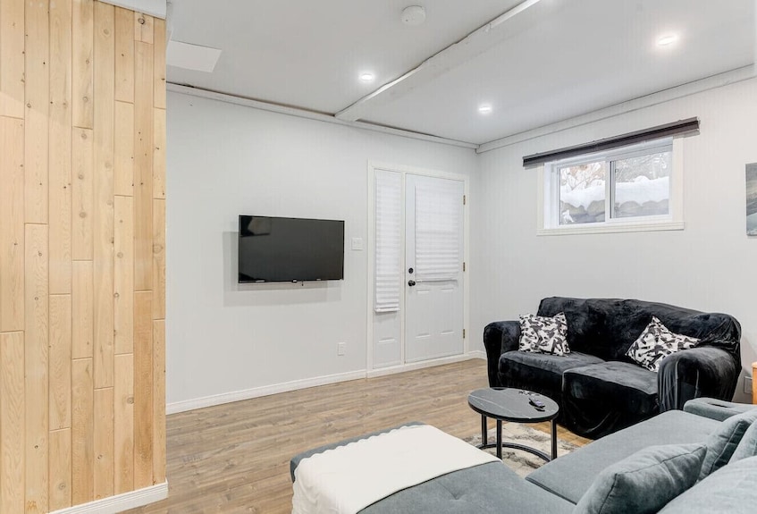 5bdr Tremblant Chalet In The Woods / Stone Firepl. - Mont-Tremblant