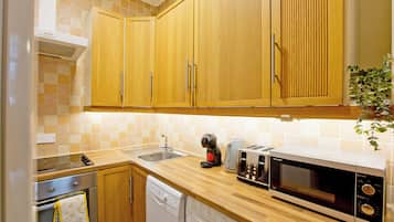 Apartamento | Cozinha privada | Uma chaleira elétrica