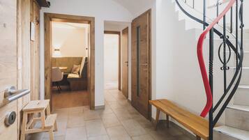 Chalé Premium, vista para a montanha | 5 quartos, cortinas/cortinados opacos, ferro/tábua de engomar