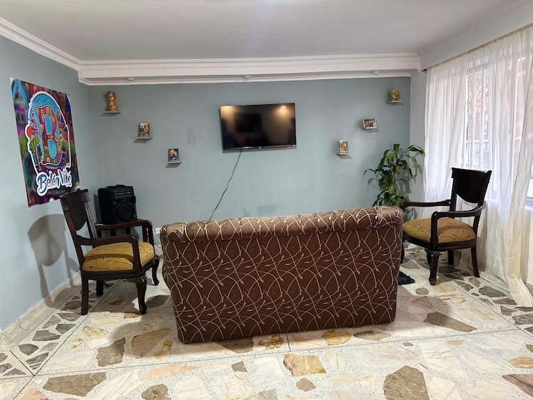 Spacious 3br In Central Medellín Home Theater Near Laureles & Poblado\n - Medellin, Antioquia, Colombia