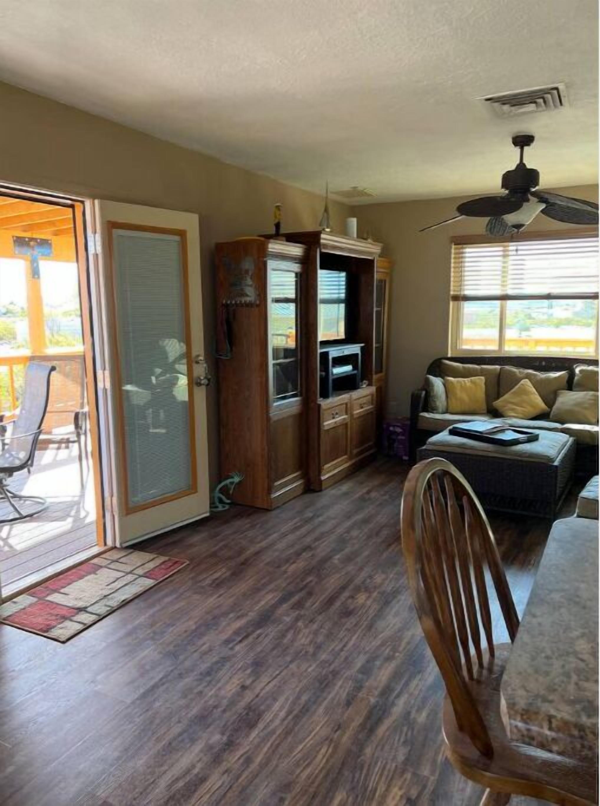 Charming 3 Bedroom House W/fire Pit, Water Fall, Outdoor Grill, Wrap Around Deck - Elephant Butte Lake State Park, Elephant Butte