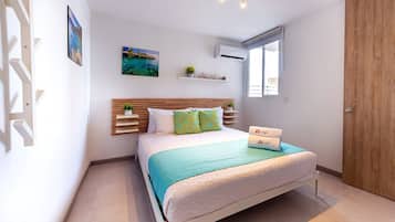 Apartamento, 3 quartos | 3 quartos, secretária adequada para computadores portáteis