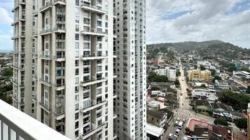 Apartamento, 2 quartos | Terrenos do alojamento