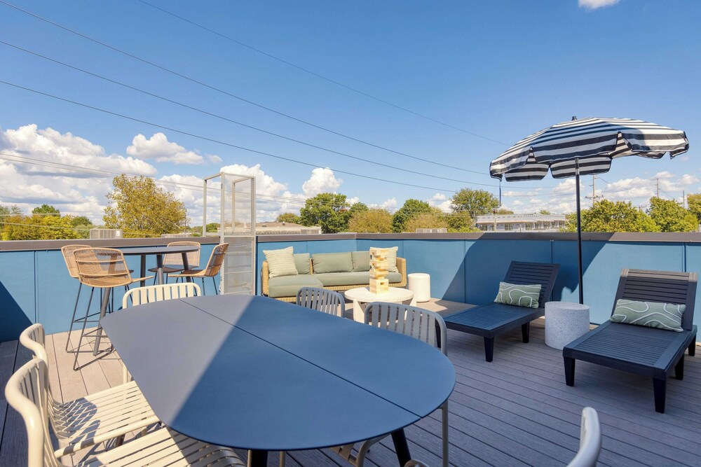 36 Guests On Music Row Bachelorette Suites + Glam Room 5 Minutes To Downtown - Nashville, TN