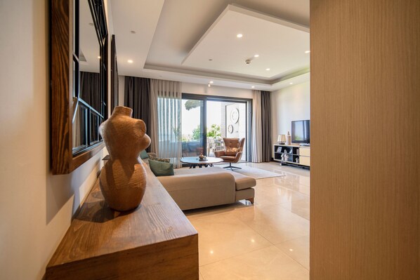 Villa Executiva, vista para o mar | Roupa de alta qualidade, minibar, Wi-fi grátis, roupa de cama fornecida 