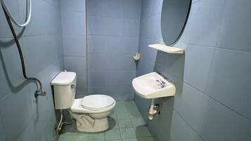 Quarto Duplo Deluxe, Vista para a cidade | Casa de banho