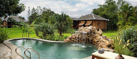 Vila superior, vista para o resort | 1 quarto, escrivaninha, Wi-Fi de cortesia