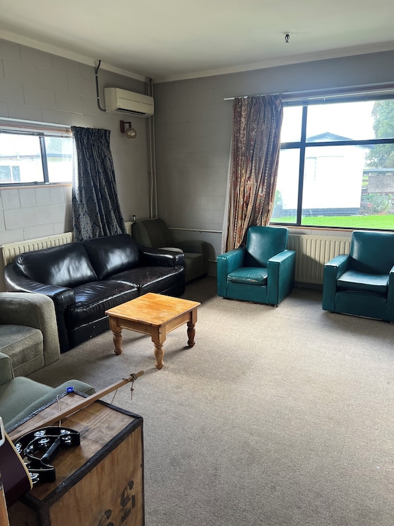 Green Hayes Estate Rentals - R4 Magnolia House In A Quiet Country Setting - Temuka