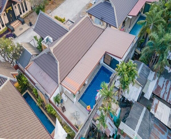 Hunter Hide Pool Villa - Pattaya City