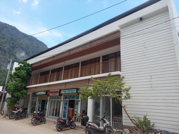 Beehive Elnido Tourist Inn - El Nido