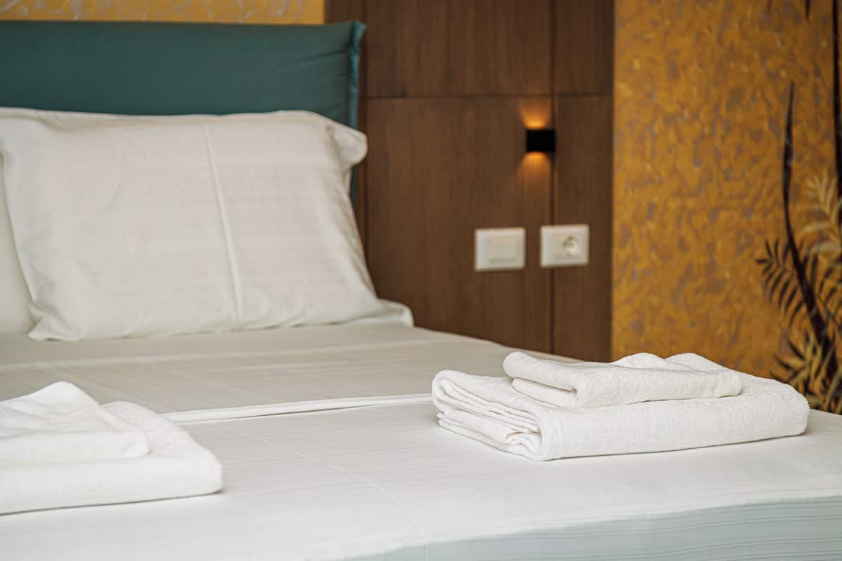 1 quarto, quartos à prova de som, Wi-Fi de cortesia, roupa de cama