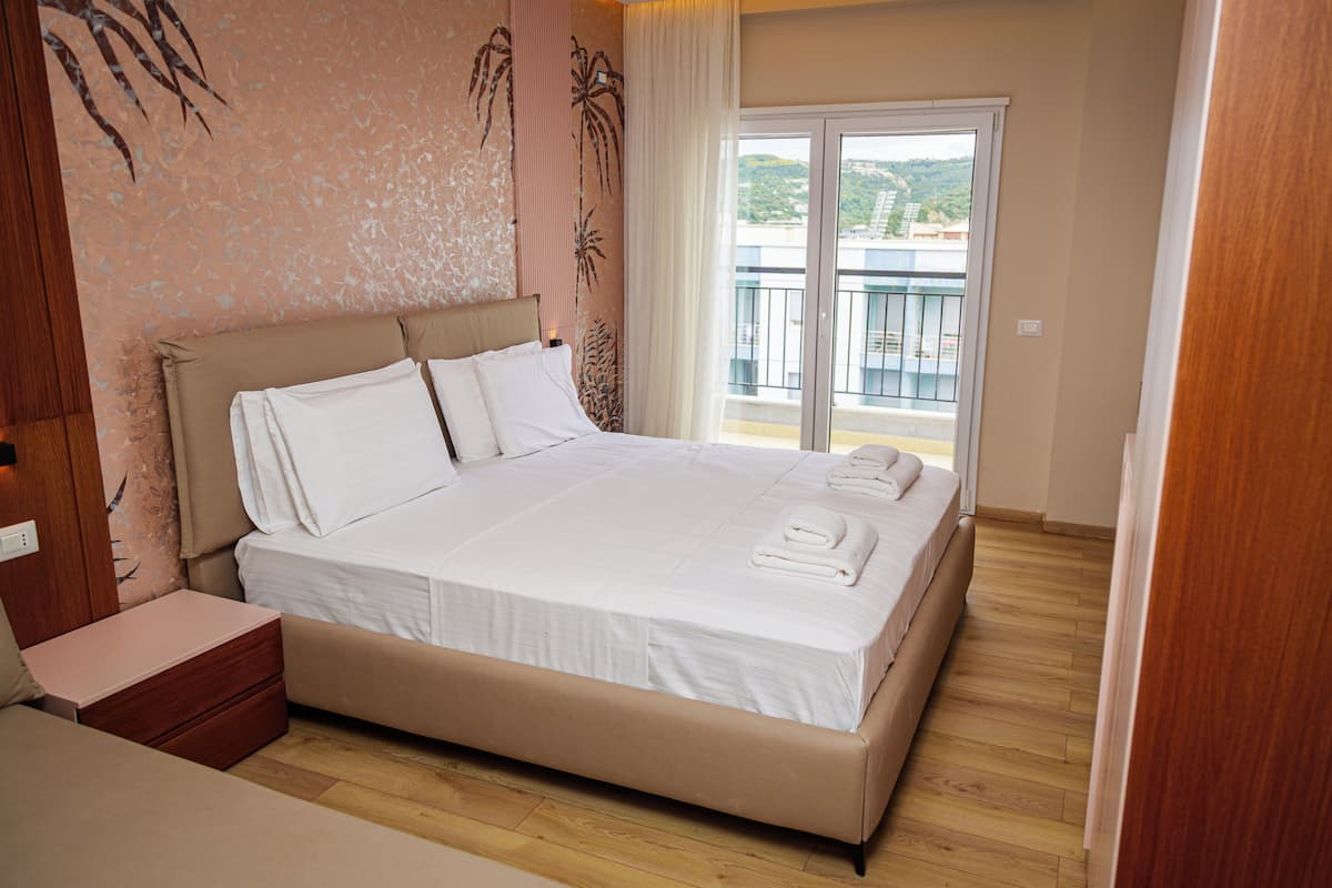 1 quarto, quartos à prova de som, Wi-Fi de cortesia, roupa de cama