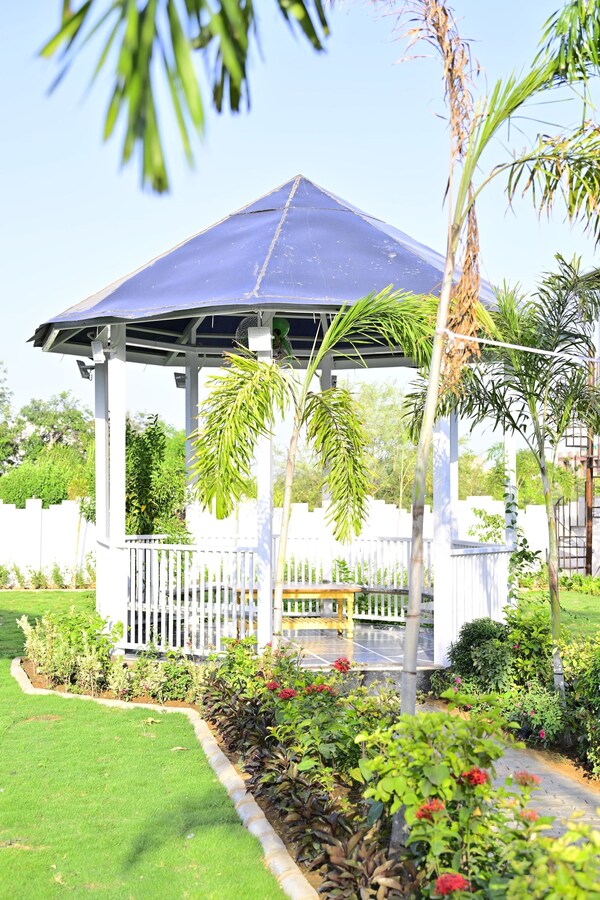 Popli Paradise Resort - Jaipur