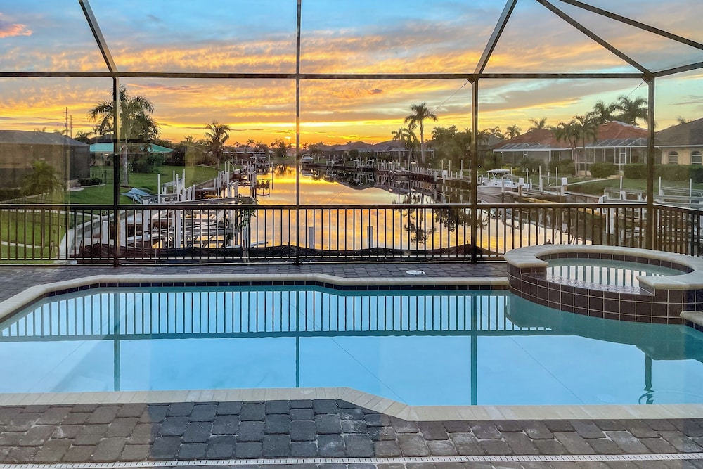 Lanai & Pool: Sunset-view Hideaway In Punta Gorda - Punta Gorda, FL