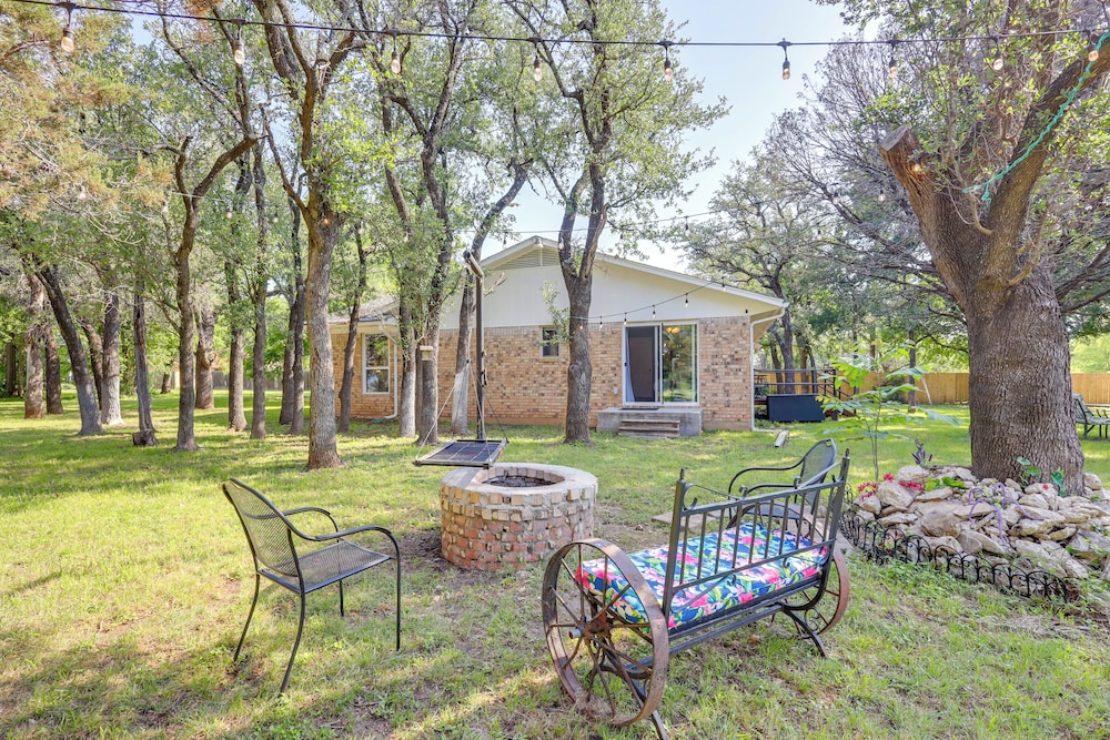 1 Mi To Lake Whitney: Morgan Home W/ Deck! - 메리디언