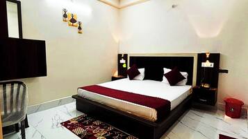 Quarto Duplo Deluxe, Vista para a cidade | Cofre no quarto, quartos insonorizados, Wi-fi grátis