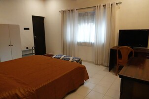 Quarto casal | Ferros/tábuas de passar roupa, Wi-Fi de cortesia