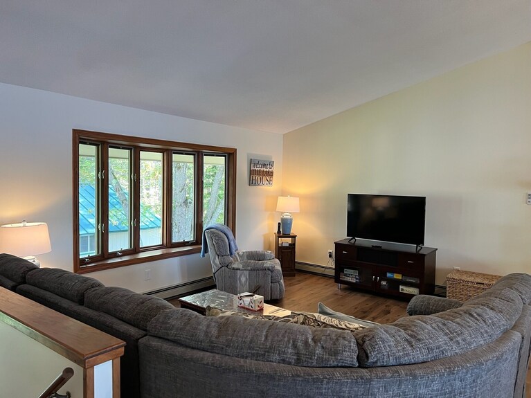 Lakefront Home On Leavitt Bay, With Private Beach, Dock, And An Amazing View - Ossipee, NH