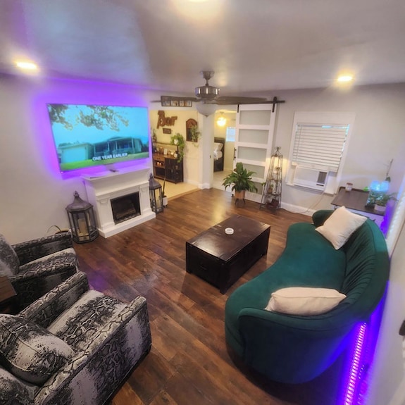 Eclectic Bungalow, Charming 2-bdrm House In Superb Fort Lauderdale With Pool - Pembroke Pines, FL