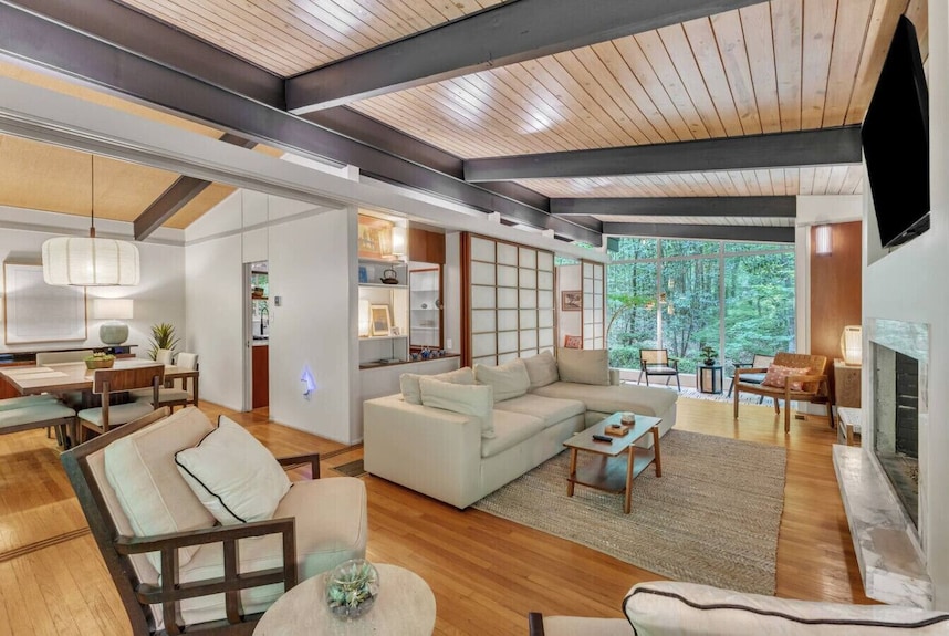 Chic Asian-mid Century Home - Jordan Lake, NC