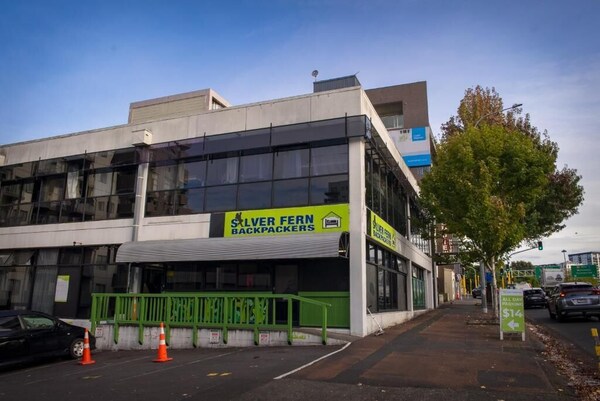 Silverfern Backpackers - Auckland