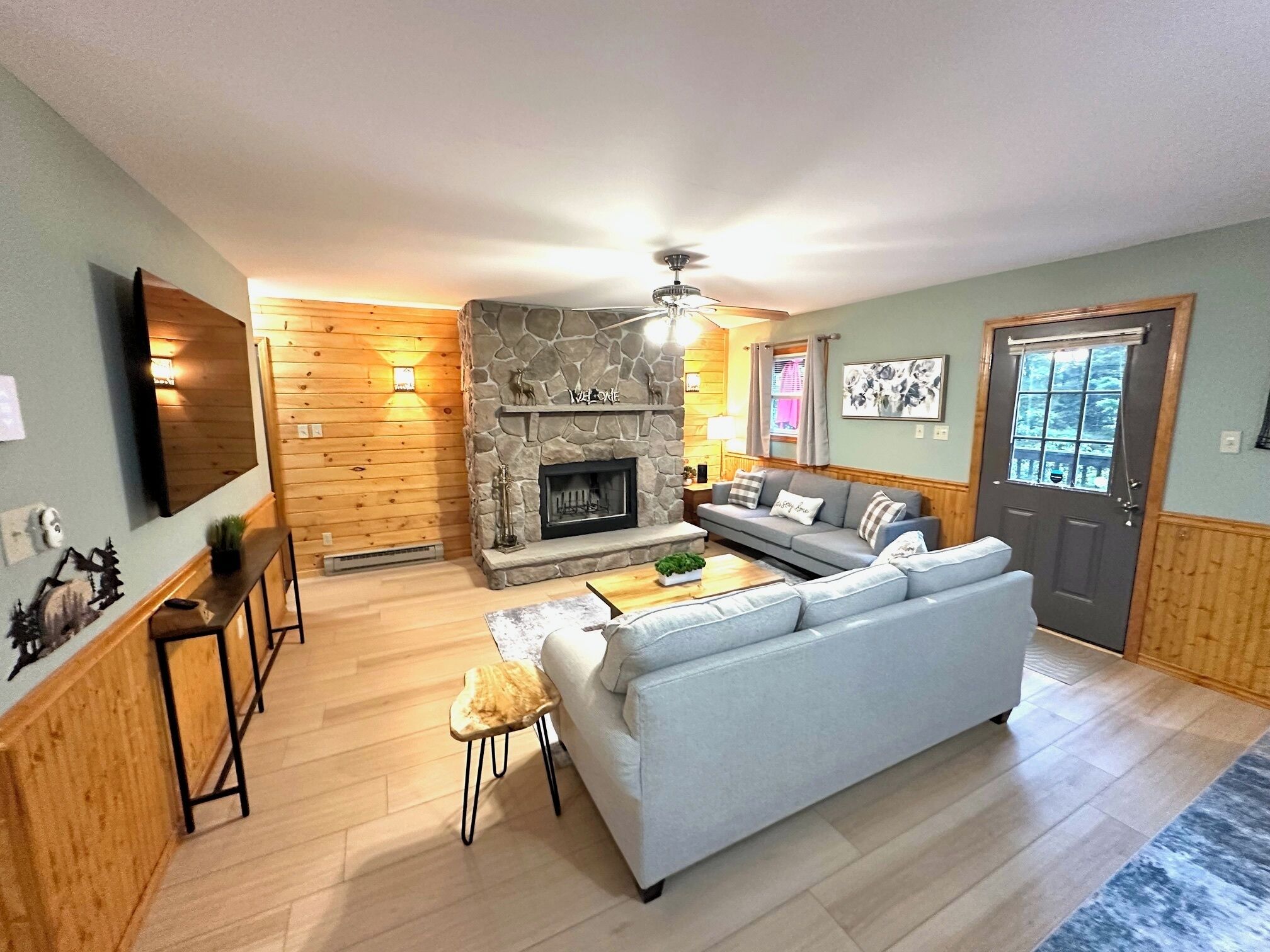 Mountain House Chalet Lake Harmony Estates Hot Tub Fireplace Pool Table Fire Pit - Lake Harmony, PA