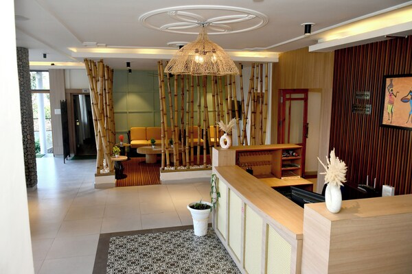 Hotel Valna Estate Mountain View Kausani By Hrg - Kausani