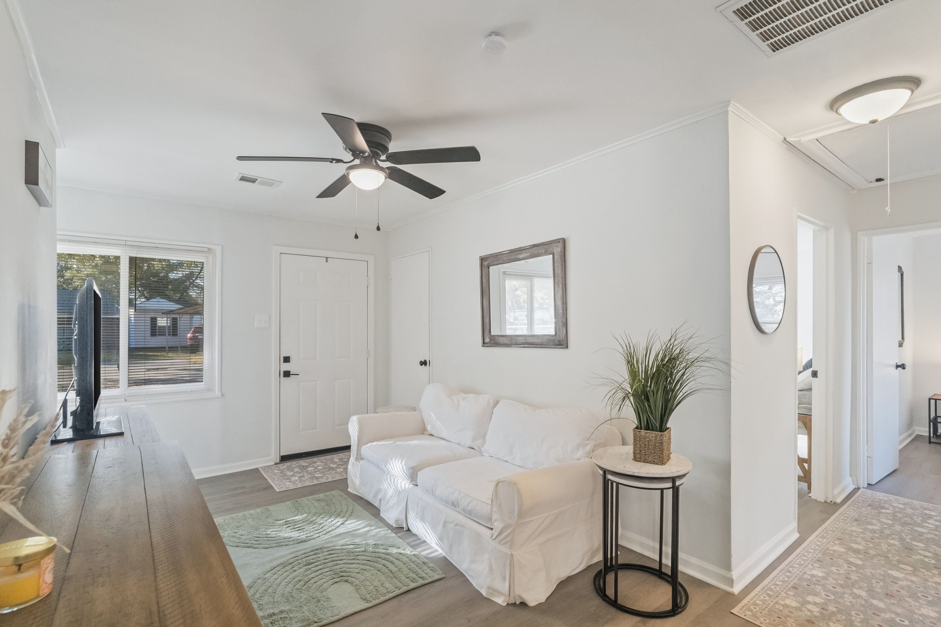 Marsh Front Oasis-3 Bedroom Renovated Cottage On The Marsh. Centralized Location - Charleston, SC