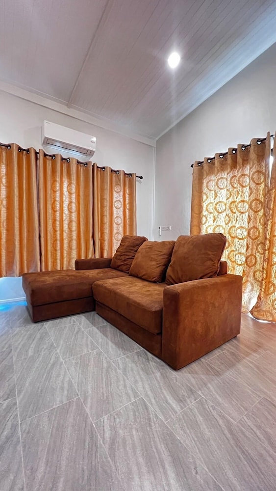 Baantonlom Suvarnabhumi - Bangkok