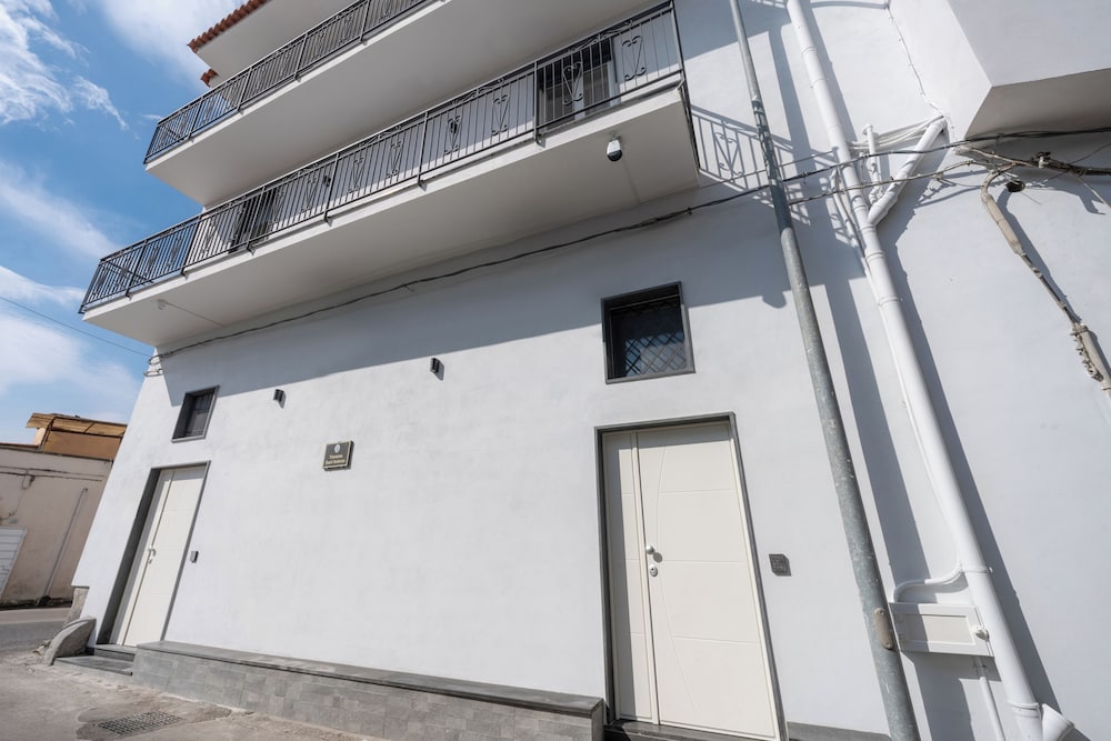 Maraf Rooms - Torre Annunziata