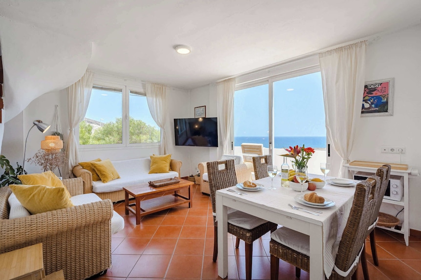 Seaside Jacuzzi Pool Retreat Medano - El Médano