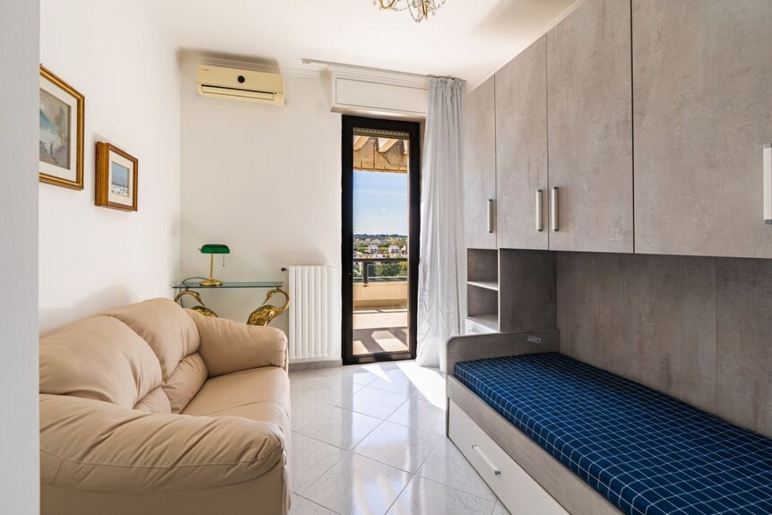 Guesthost - Attic Apartment With View In Trani - Trani