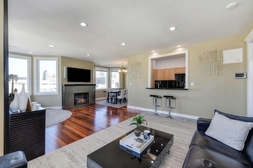 Luxurious, Views, Modern, Nob Hill Flat - San Francisco, CA