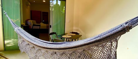 Apartamento conforto | Opções para refeição ao ar livre