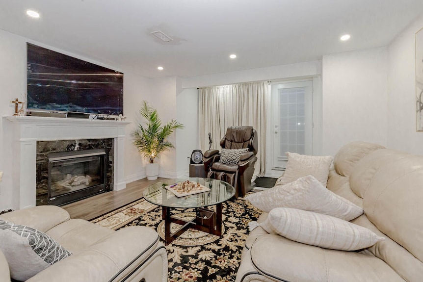 Luxury Basement Apartment In Oakville - Oakville