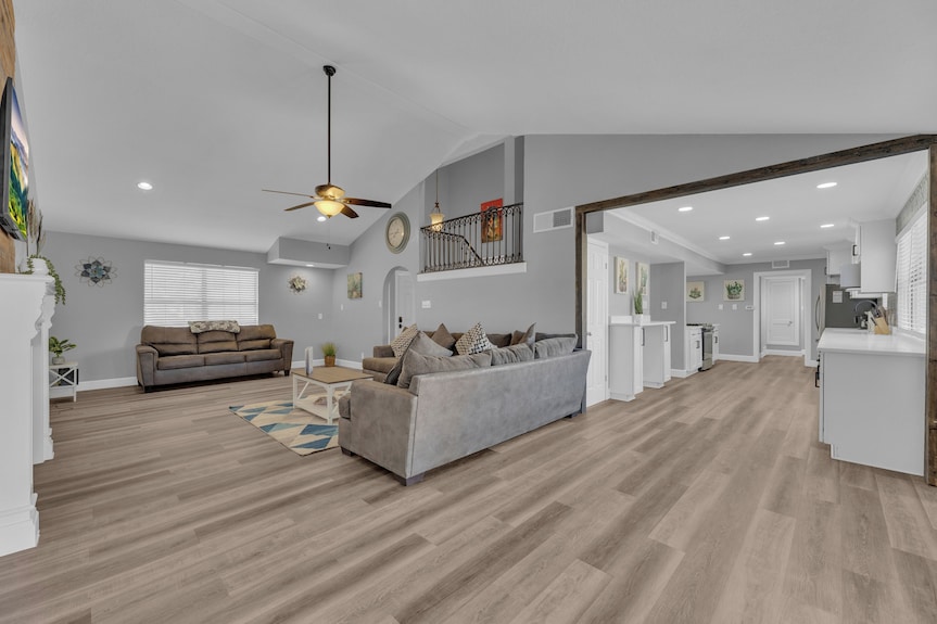 Oasis Familiar De 4 Habitaciones Con Piscina Y Vistas En Un Vecindario Tranquilo - El Paso, TX