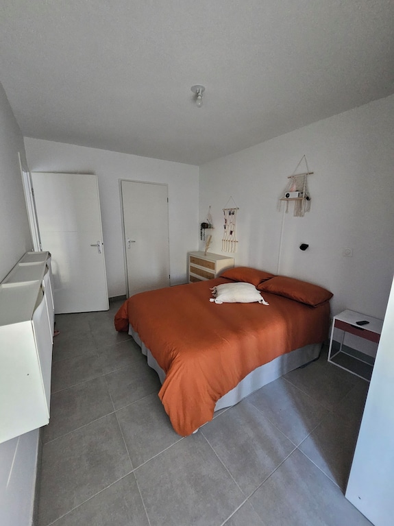 Appartement Aux Portes Des Alpilles - Ibis Styles Arles Palais des Congrès