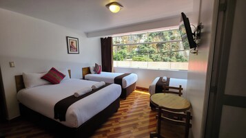 Quarto quádruplo família | Wi-Fi de cortesia