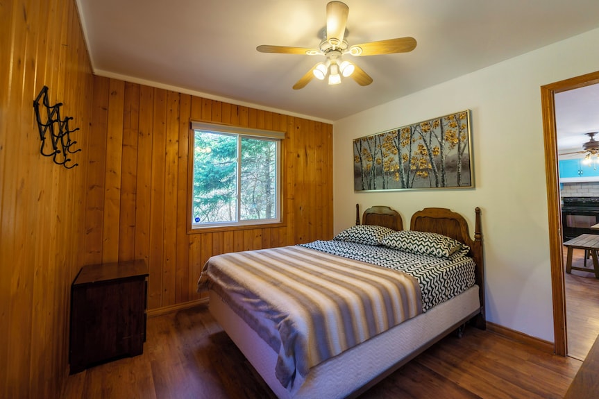 Sweet Retreat - In The Village Of Tobermory - Tobermory