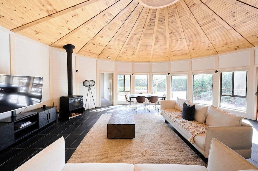 Great Family, Small Group Or Wedding Getting Ready Space - Canberra